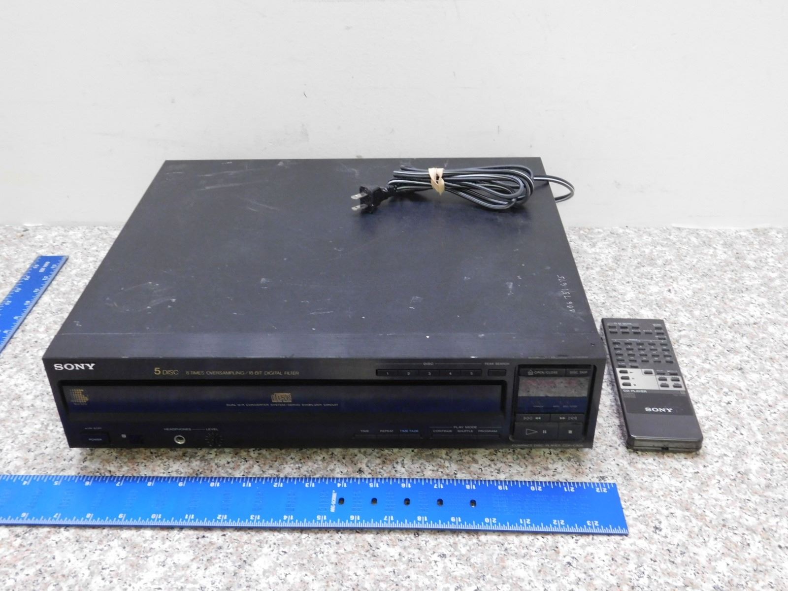Sony CDP-C505 5 Disk Stereo CD Player plus remote