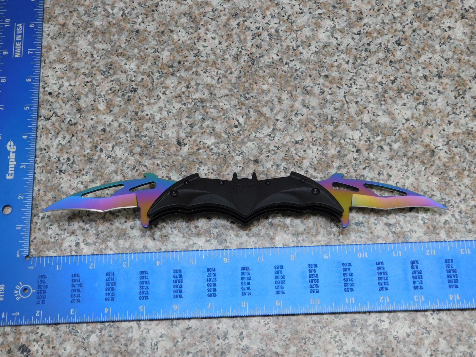 Batarang Batman Pocket Knife Rainbow Blades