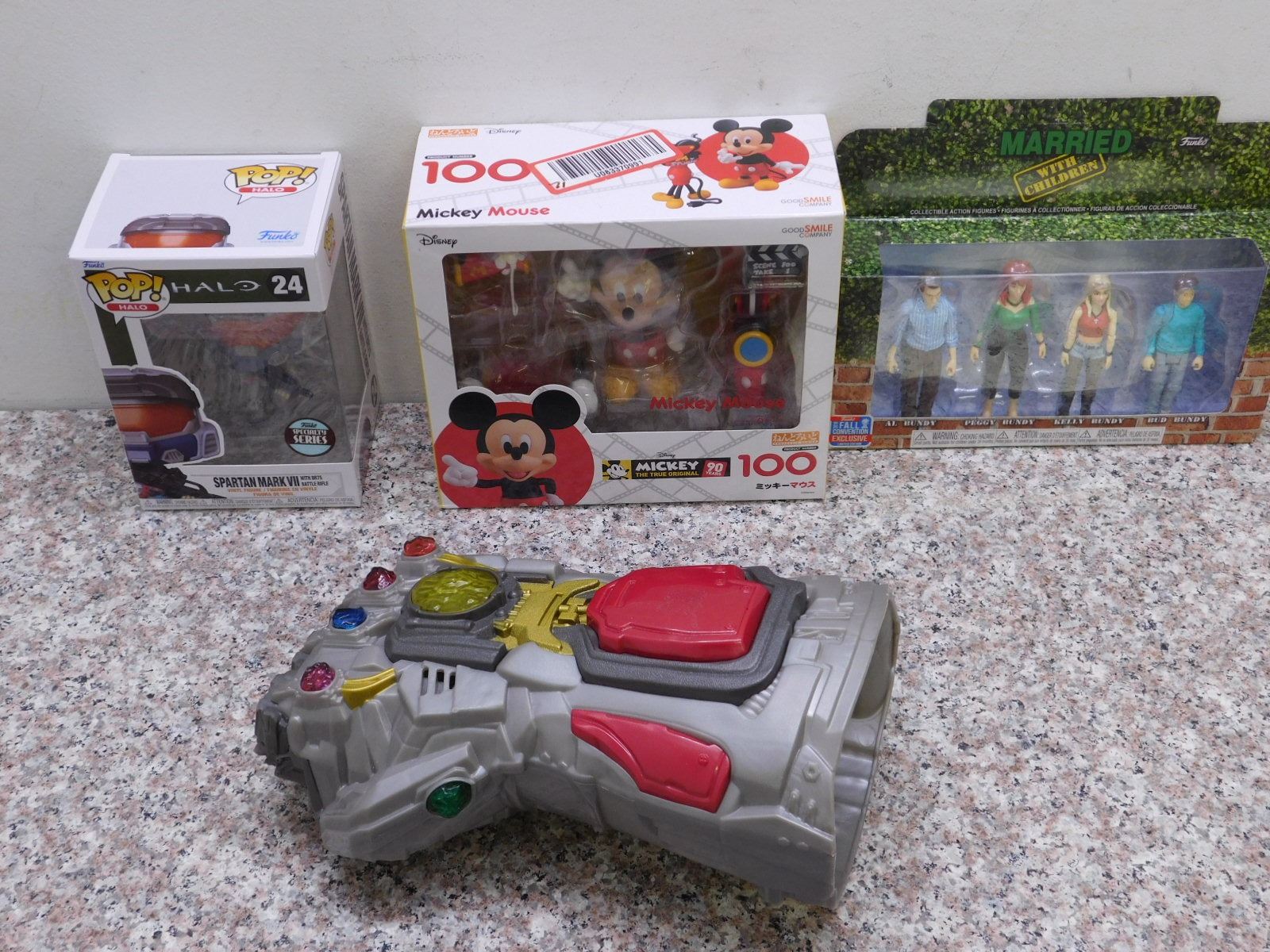 Lot of 4 Mickey Mouse Goodsmile Co Nendoroid, Married With Children ...