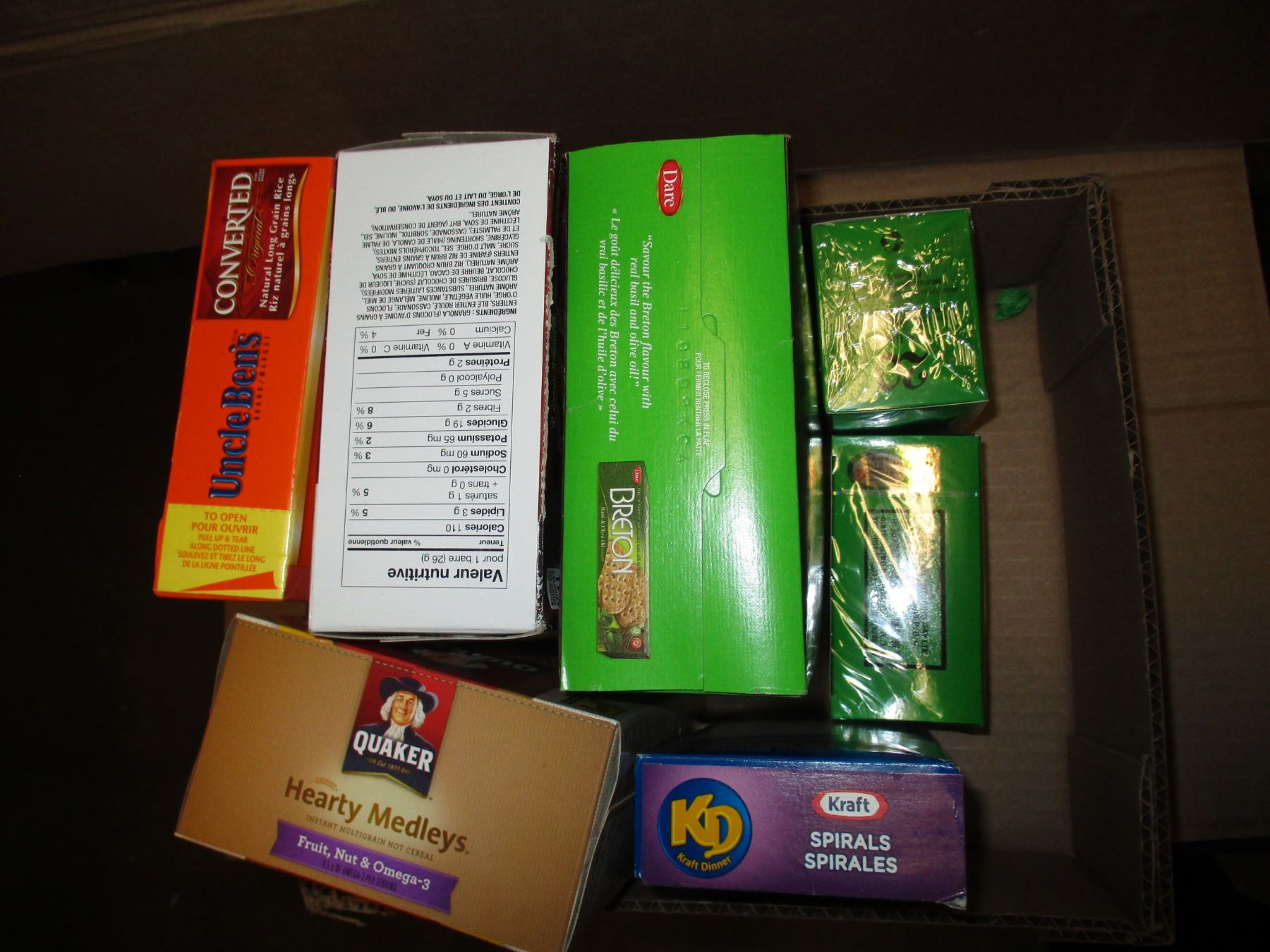 SHELF PULLS: BOX C/W ASSORTED GROCERIES INCLUDING TEA, CRACKERS, CEREAL ...