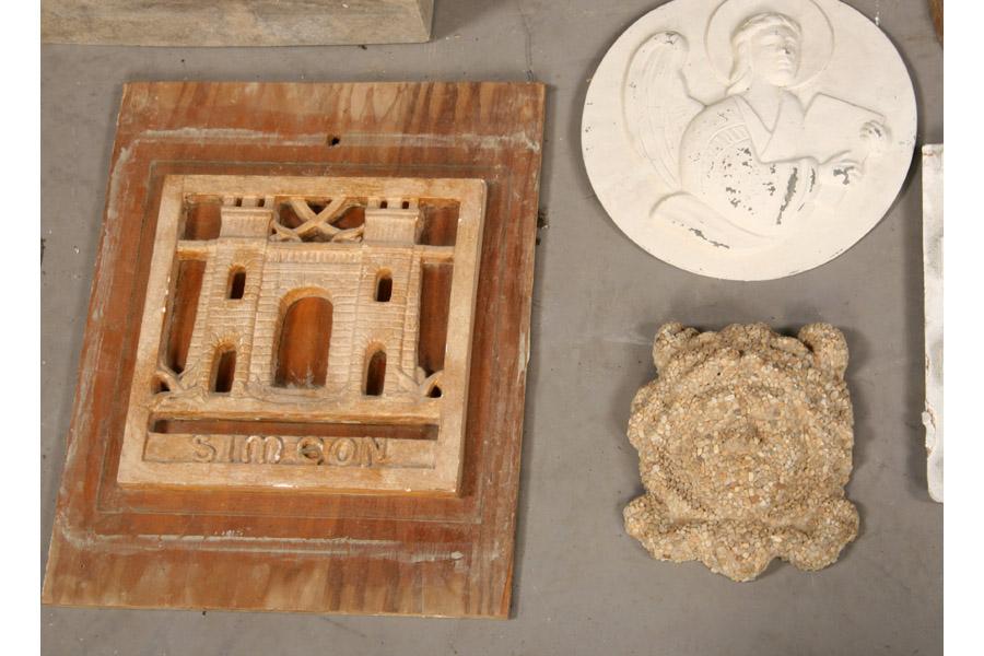 LARGE LOT PLASTER ARCHITECTURAL ELEMENTS FRAGMENT