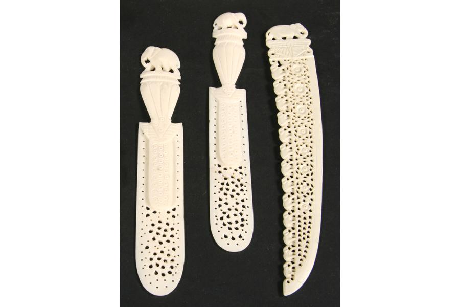 LOT OF 12 PIECES IVORY CARVED MATERIALS