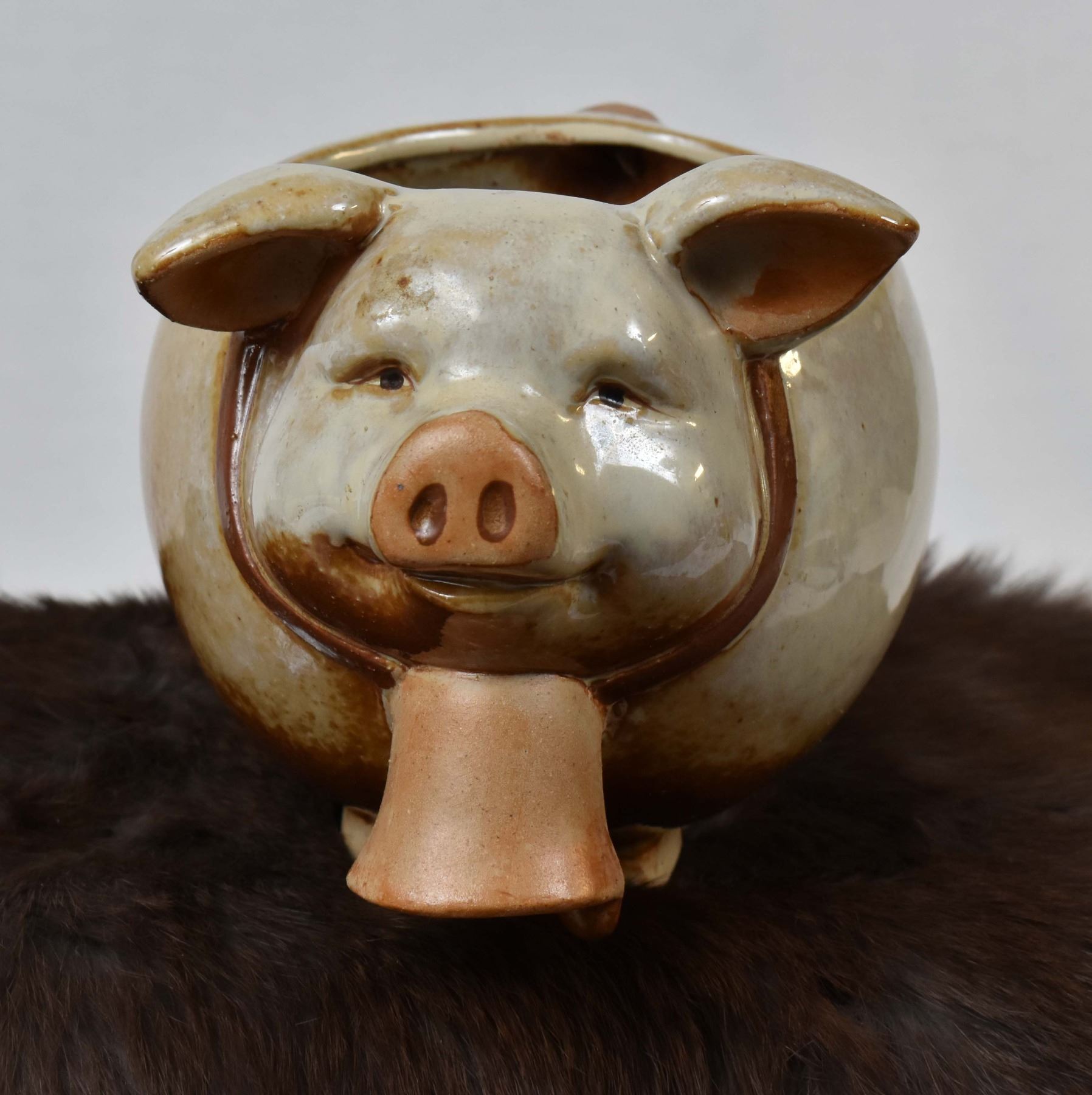 Stoneware Pottery Pig Bowl