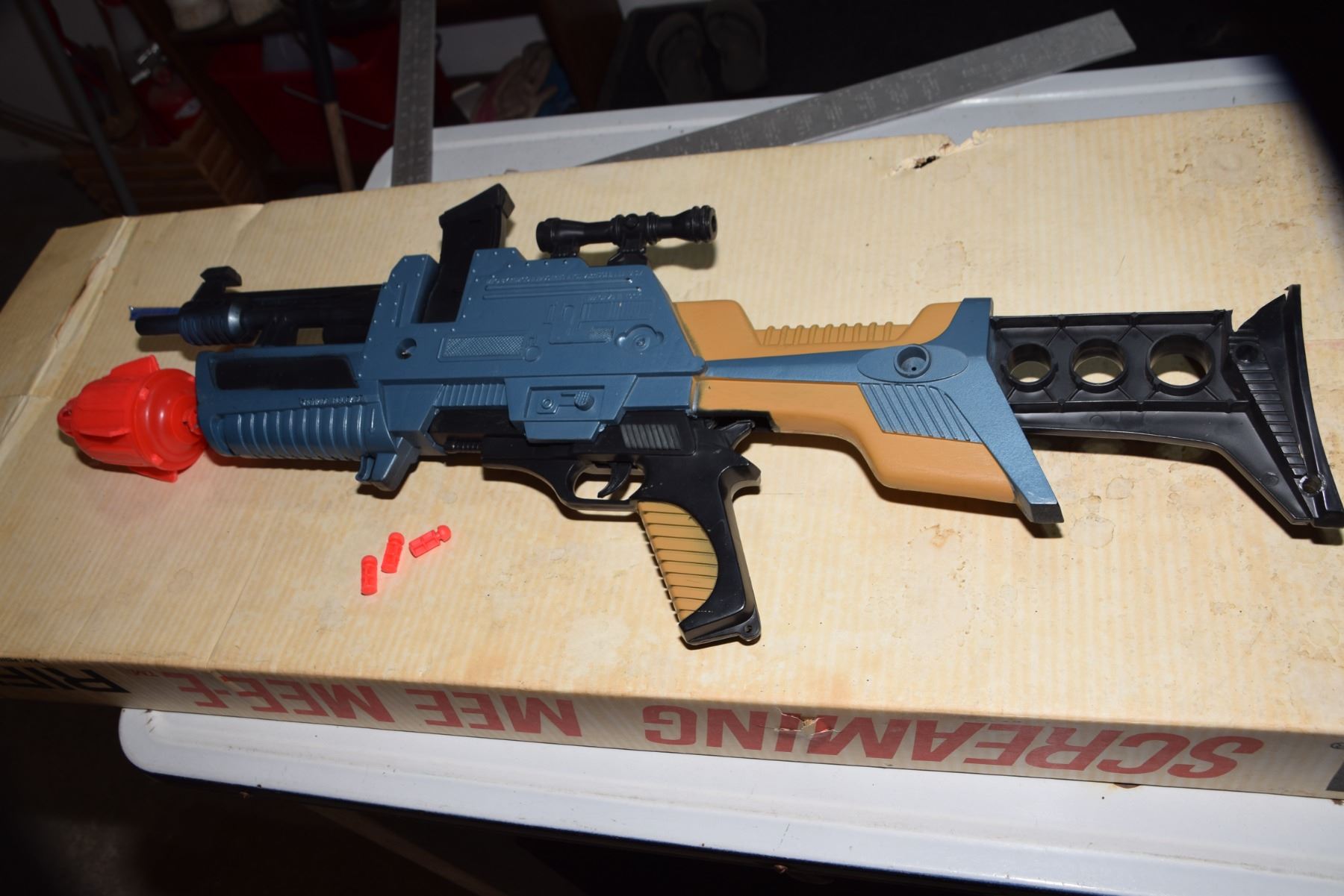 1965 Screaming MEE Rifle Toy - Schmalz Auctions
