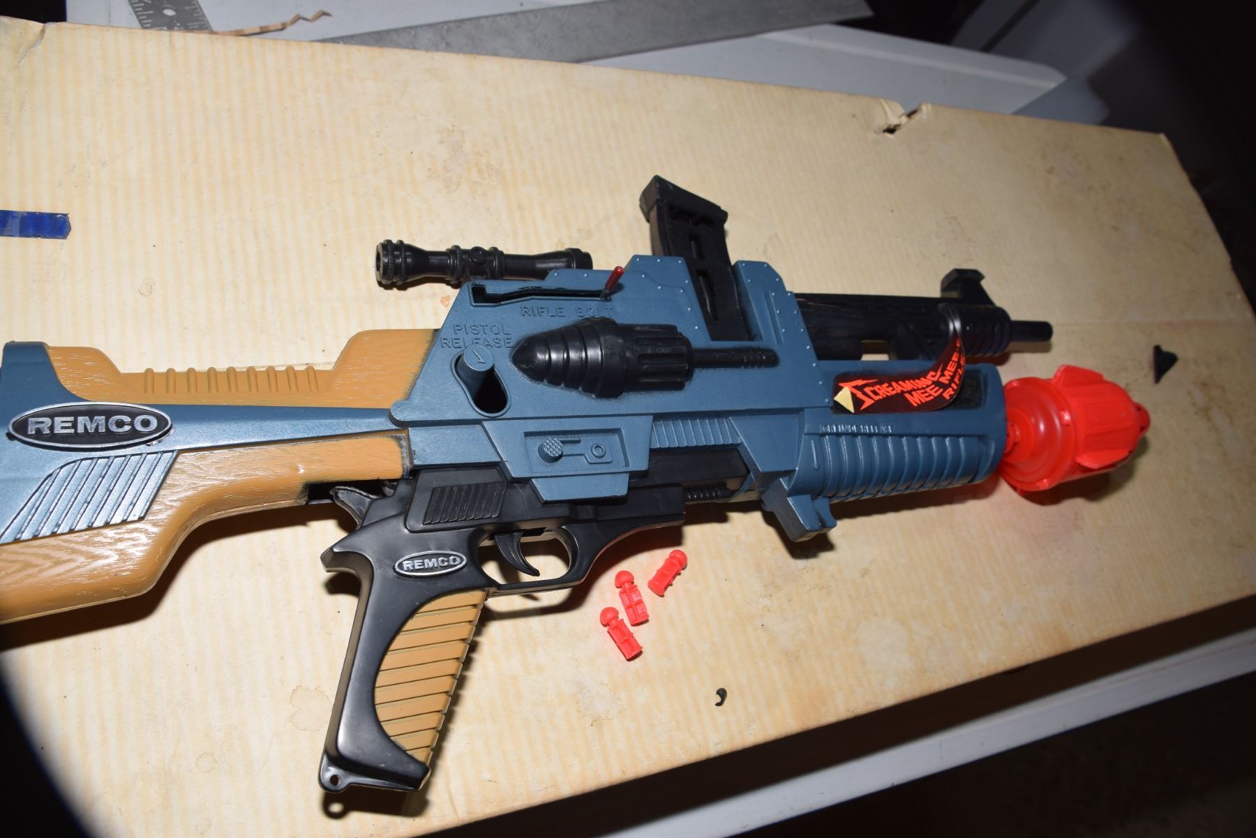 1965 Screaming MEE Rifle Toy