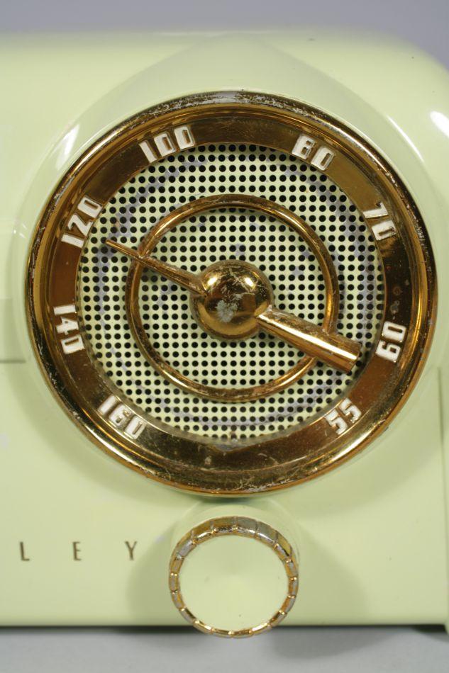 A Vintage Crosley Radio.