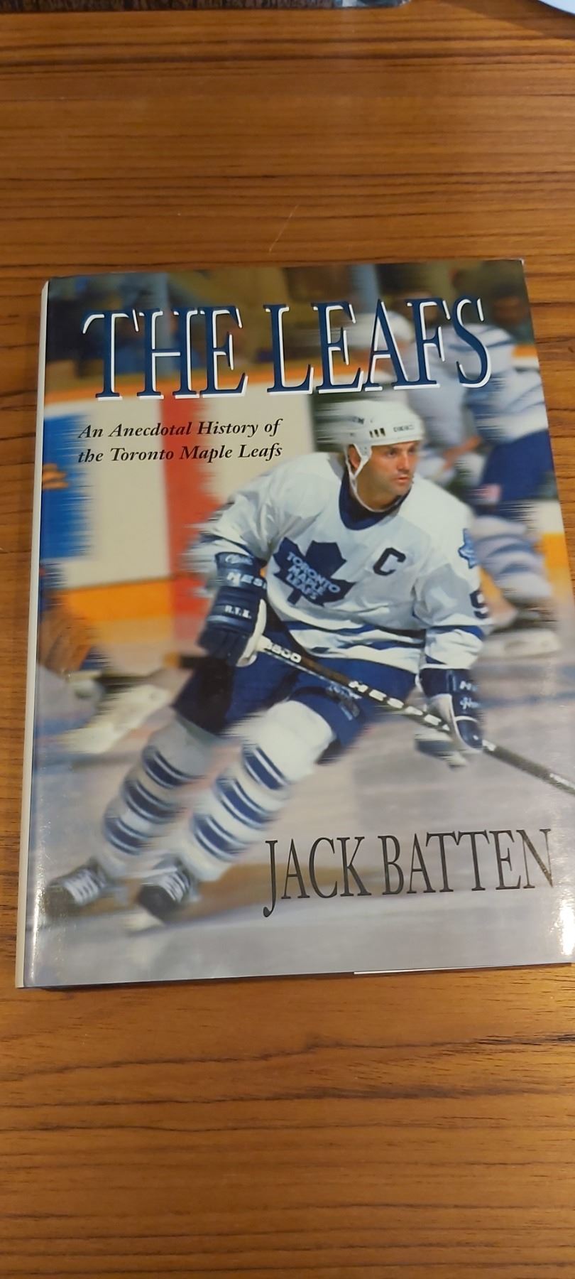 Toronto Maple Leafs Hockey Pennant & Toronto Maple Leaf Collectibles ...