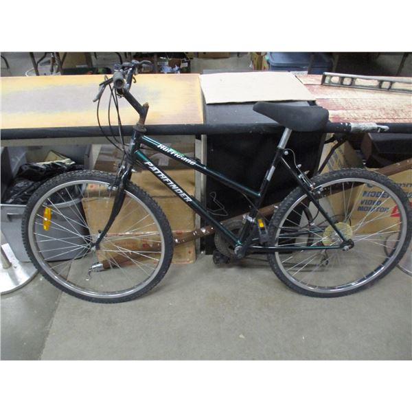 ESTATE: GREEN PATHFINDER BICYCLE