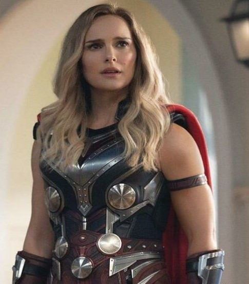 THOR LOVE AND THUNDER MIGHTY THOR SUIT PANEL SUPER HERO FIRST LOOK