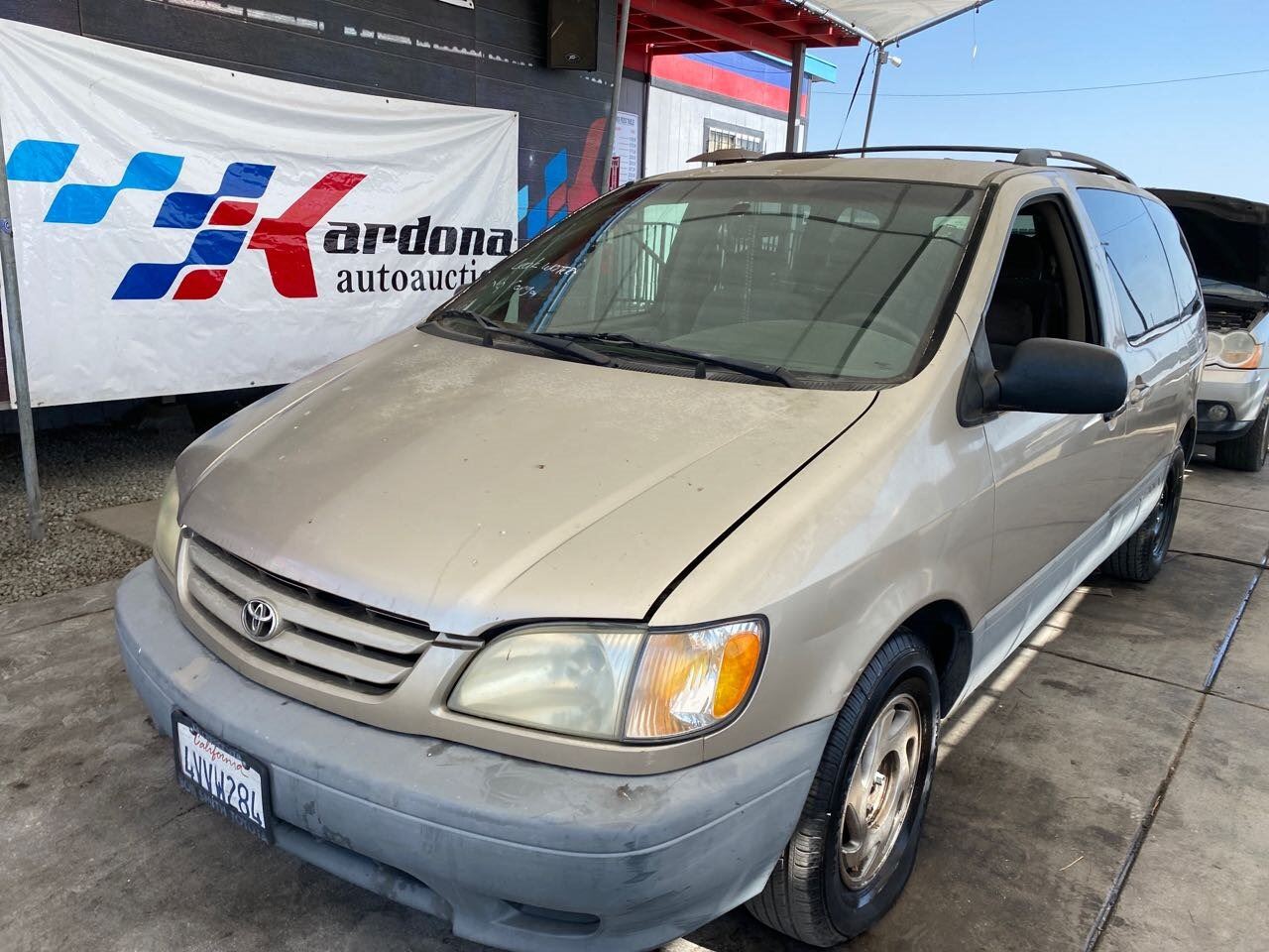 2002 TOYOTA SIENNA