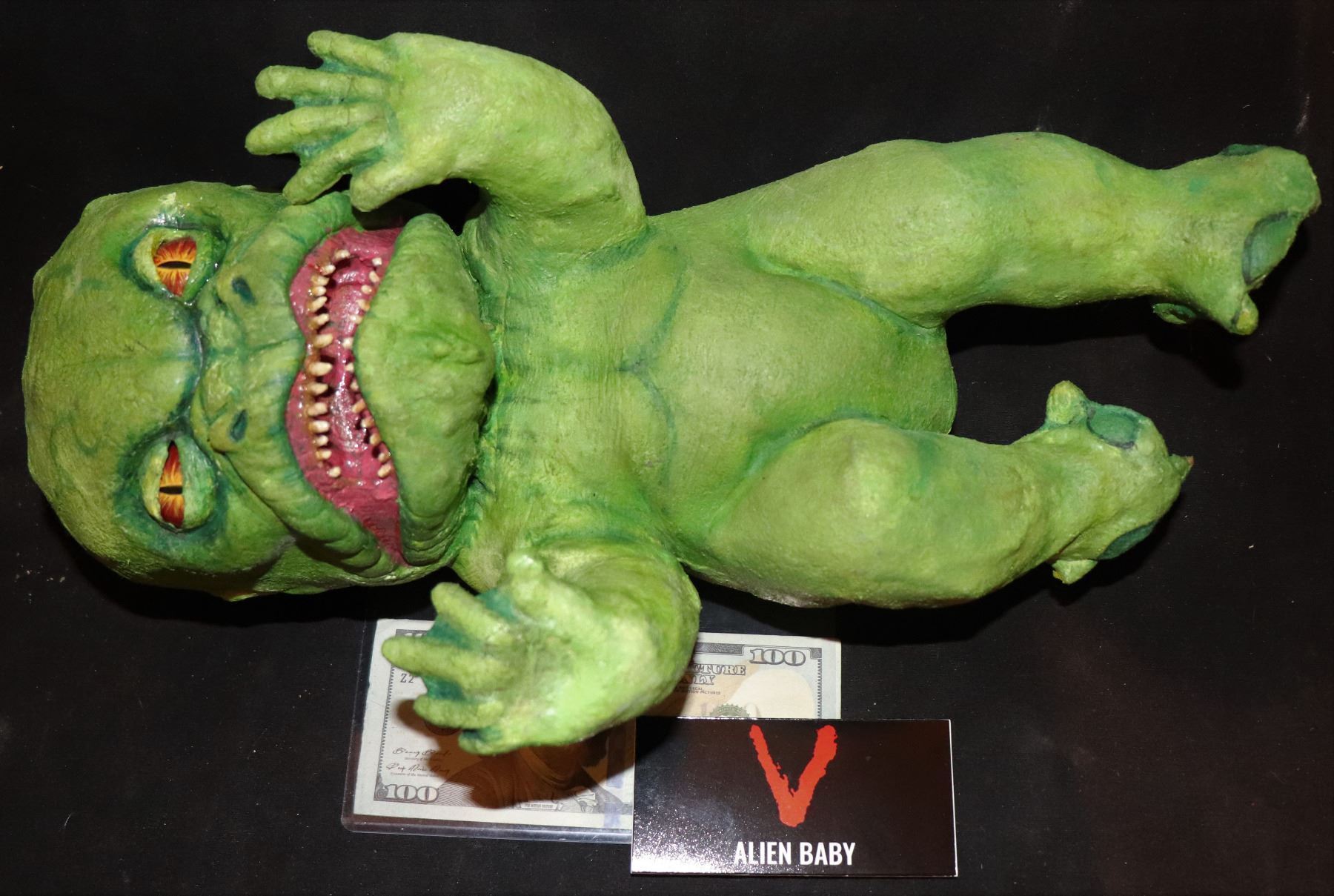 ALIEN V TV SERIES [1984] SCREEN USED ALIEN BABY