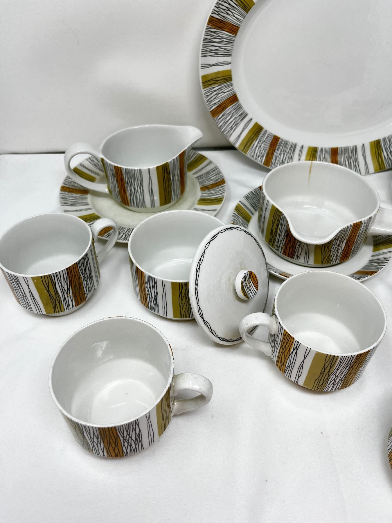 Sienna Midwinter tableware set