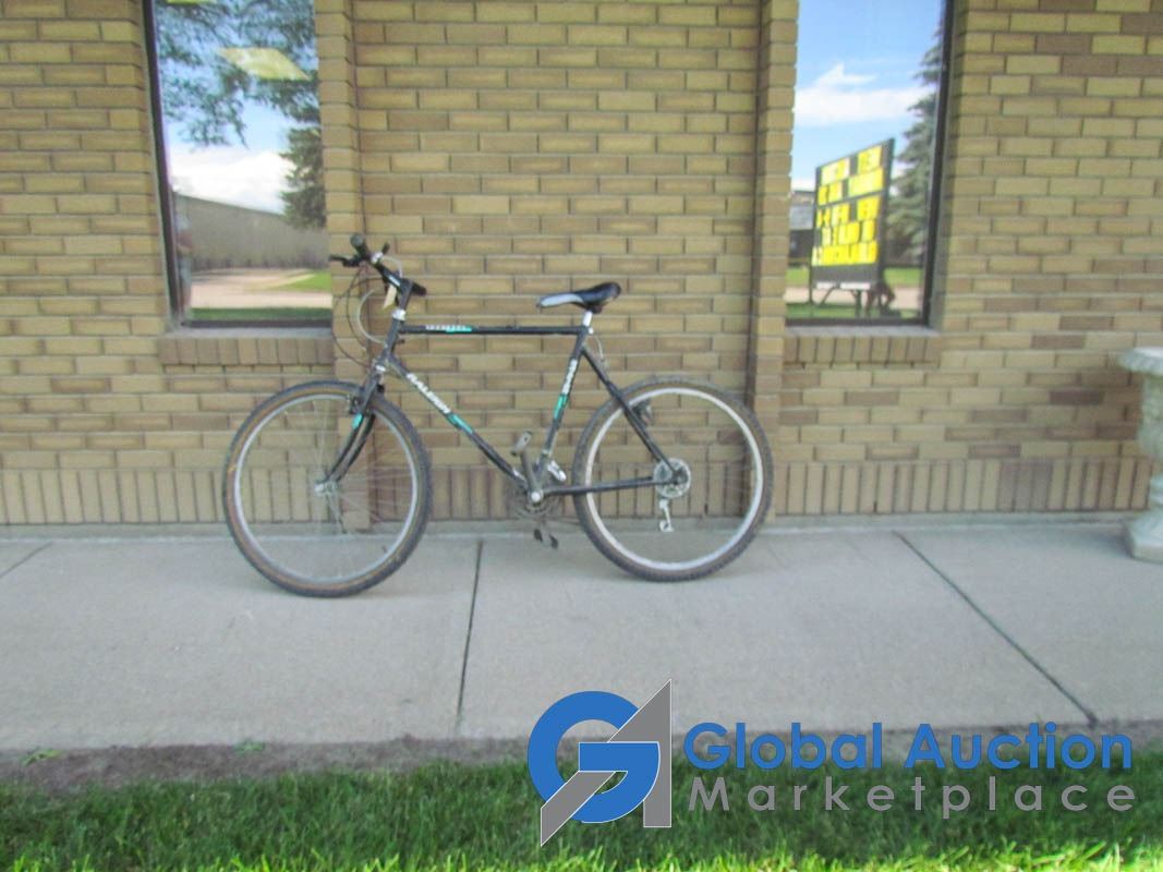 Black 26" Mens Raleigh Montain BIke