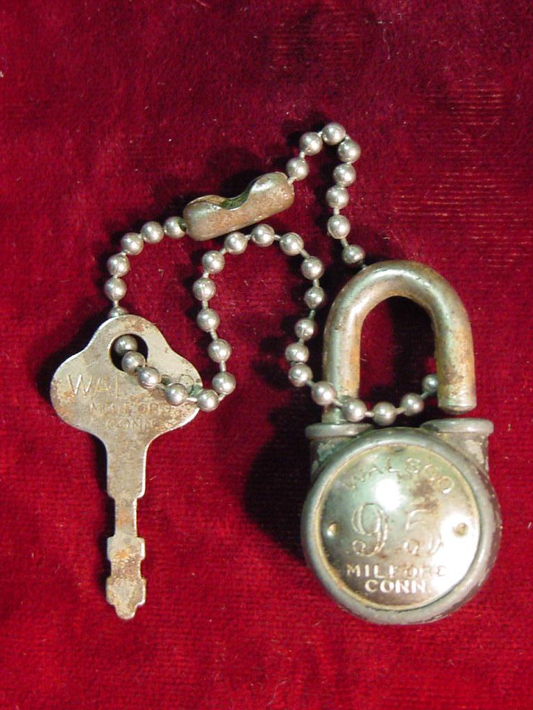 Walsco 95 Milford, Conn. Miniature Lock