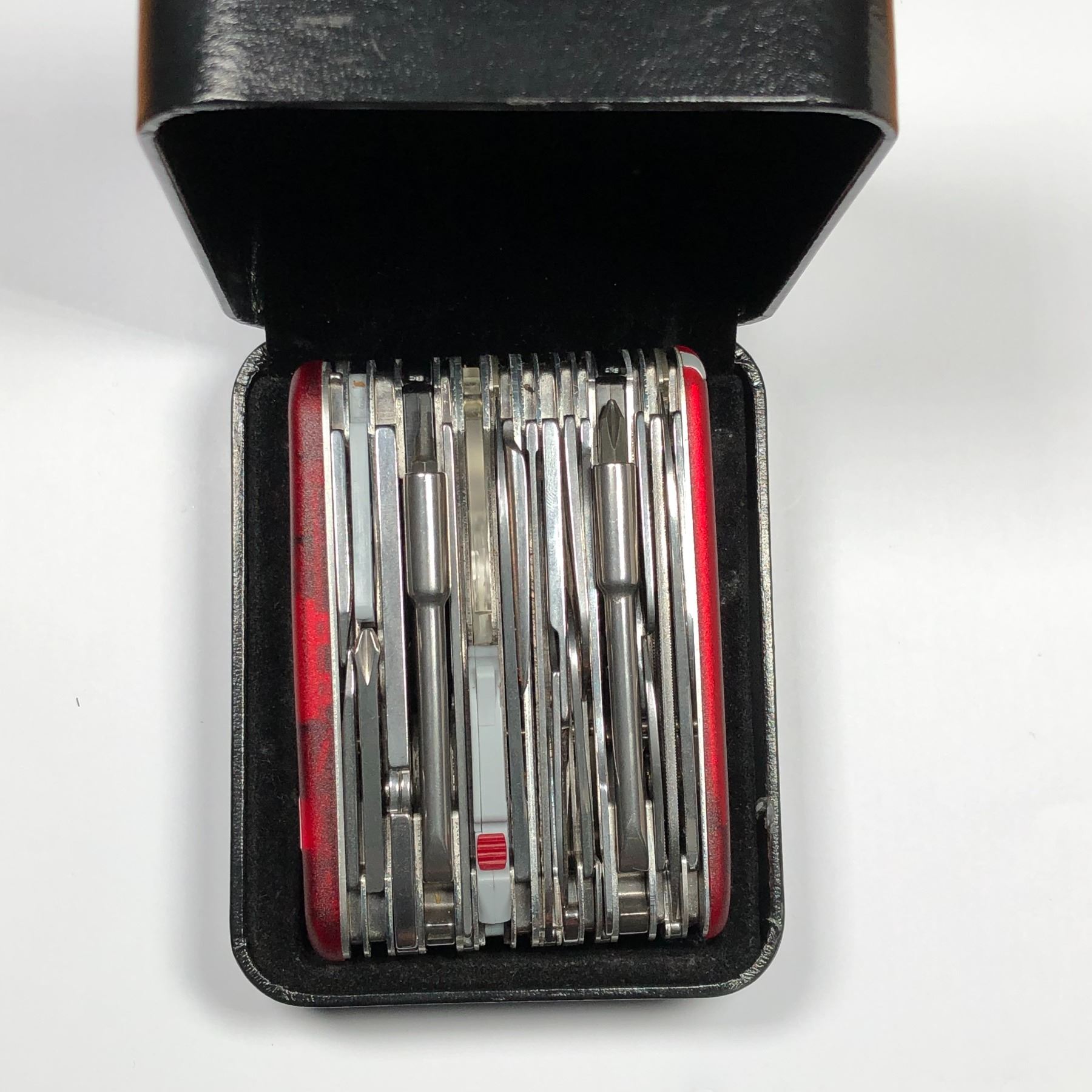 Victorianox Swiss Champ Xavt Pocket Knife with Sheath RARE