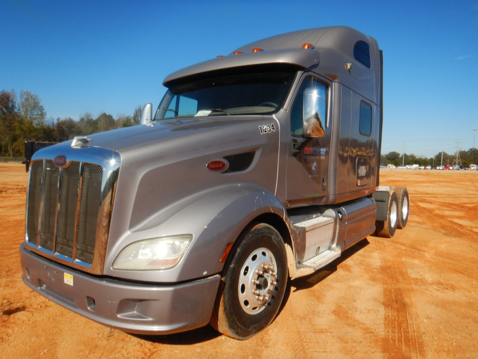 2012 PETERBILT 587 Sleeper Truck - J.M. Wood Auction Company, Inc.