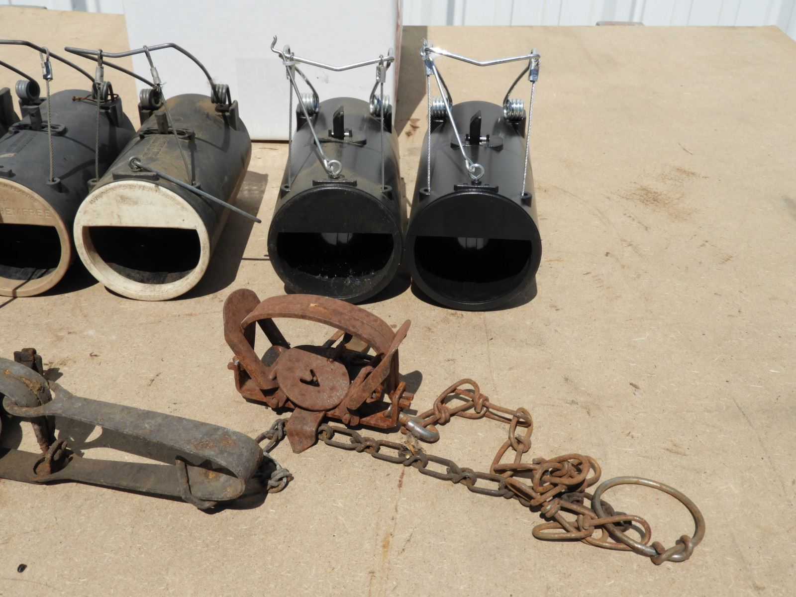 3 Metal Gopher And Mole Traps Black Hole Gopher Traps 2 New 4 Used