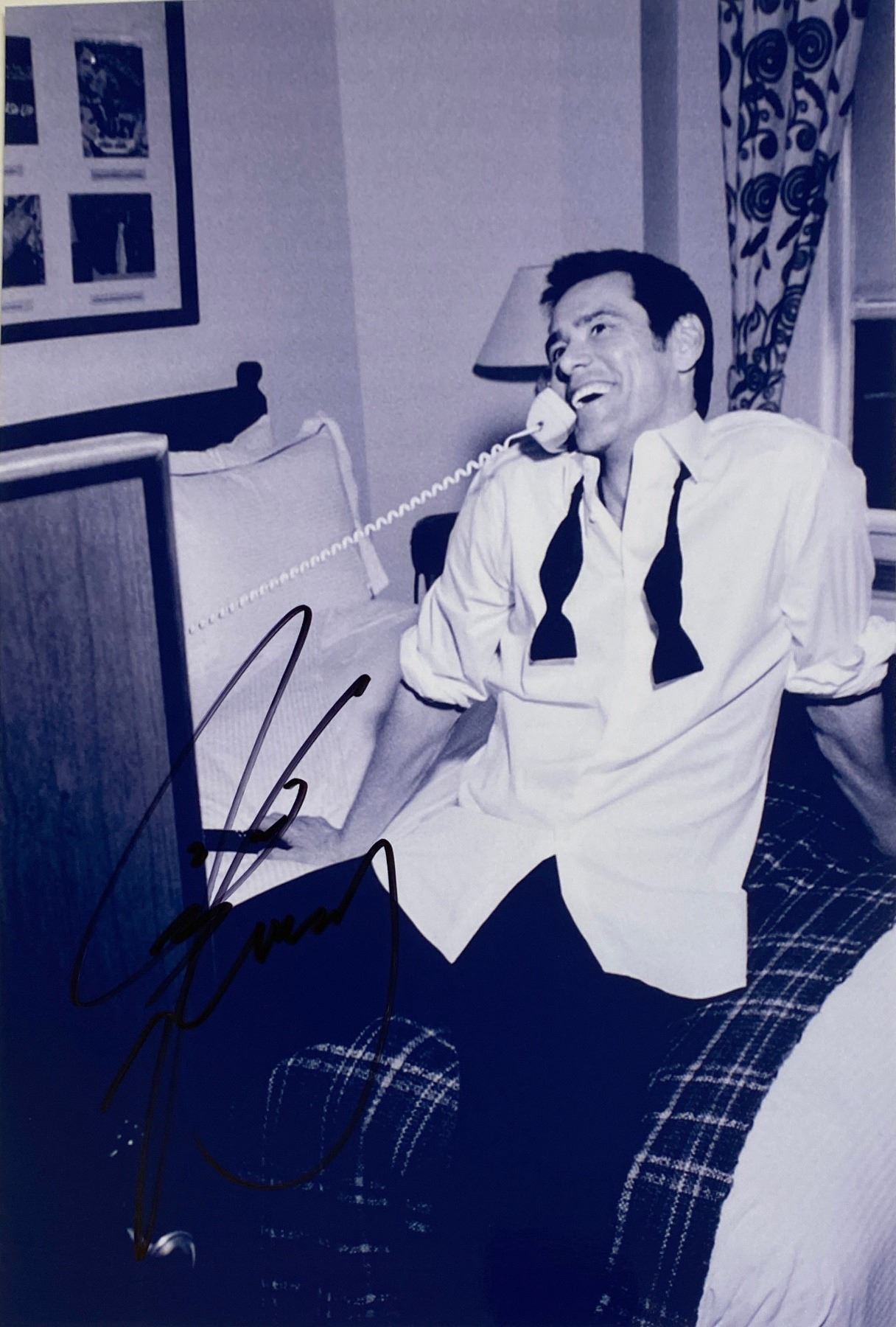 Autograph Signed Jim Carrey Photo