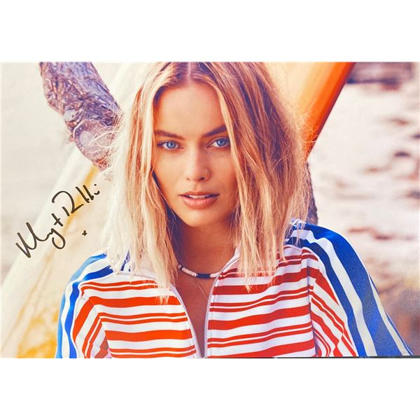 Autograph Signed Margot Robbie Photo
