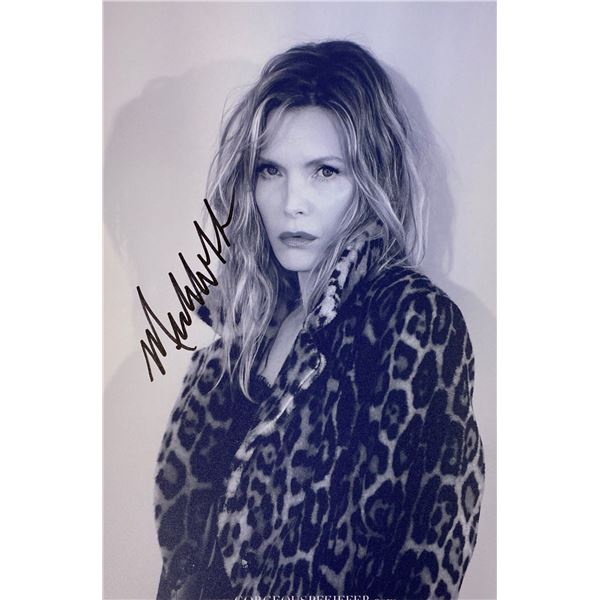 Autograph Signed Michelle Pfeiffer Photo