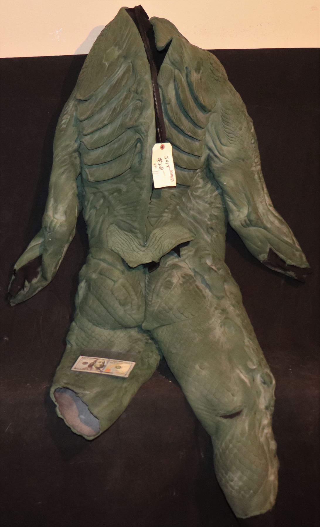 AQUAMAN TRENCH MONSTER ALIEN CREATURE SUIT 11 D SUPER HERO