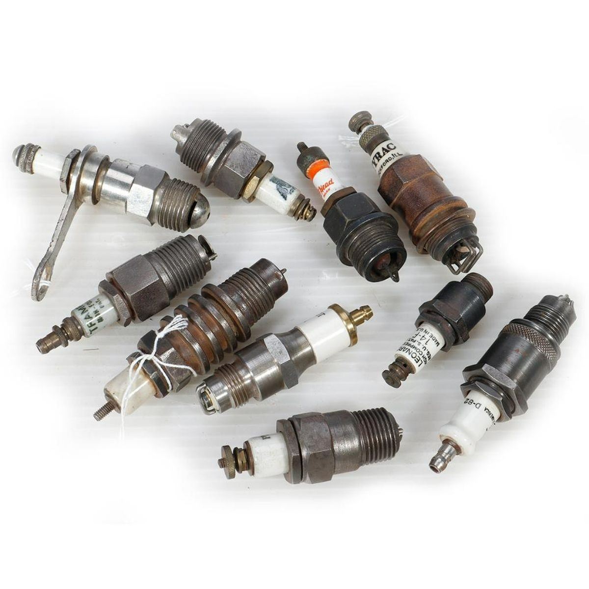 Ten Collectable Spark Plugs: Black, Edison, Fyrac, Pyramid, Leonard ...
