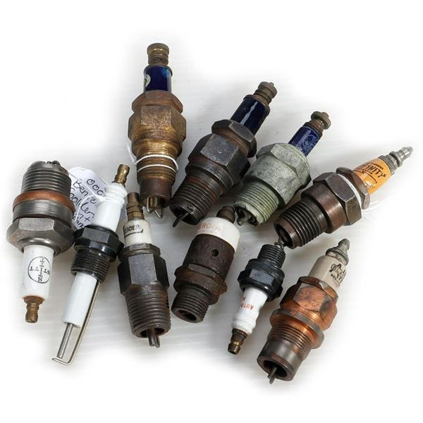 Ten Collectable Spark Plugs: Stitt, Auburn, Leader, Blazer, Affinity ...
