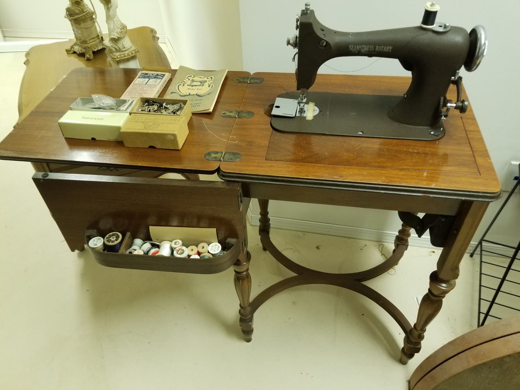 Rotary Electric Sewing Machine Model R40 Plus Cabinet And Accessories