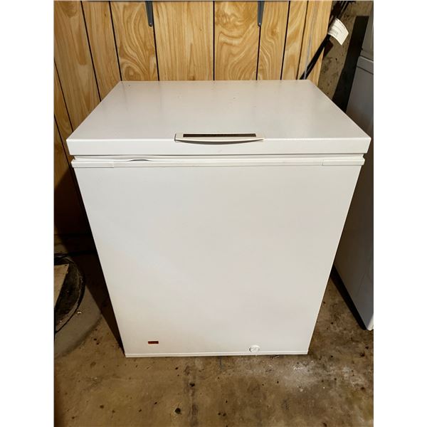 Small fridgidaire chest freezer