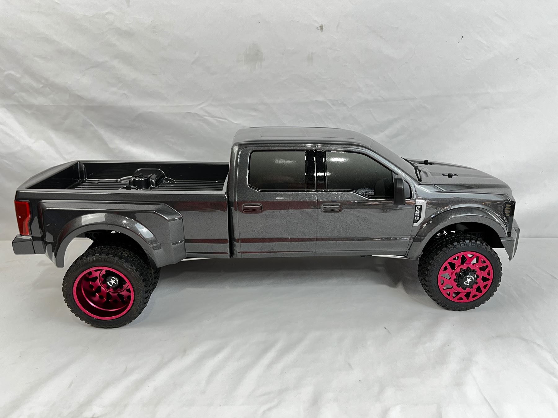 Ford Platinum F450 RC Truck