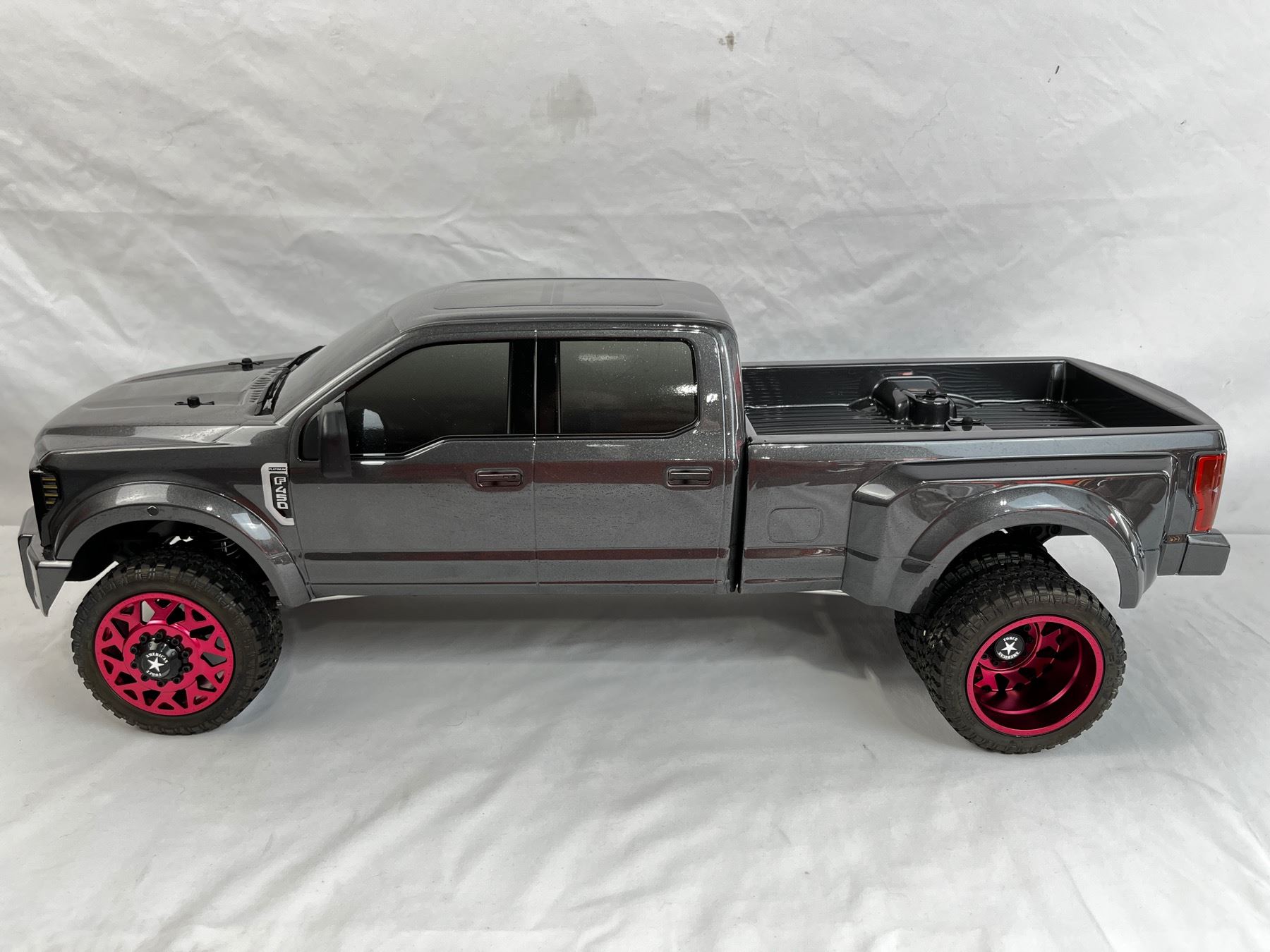 Ford Platinum F450 RC Truck