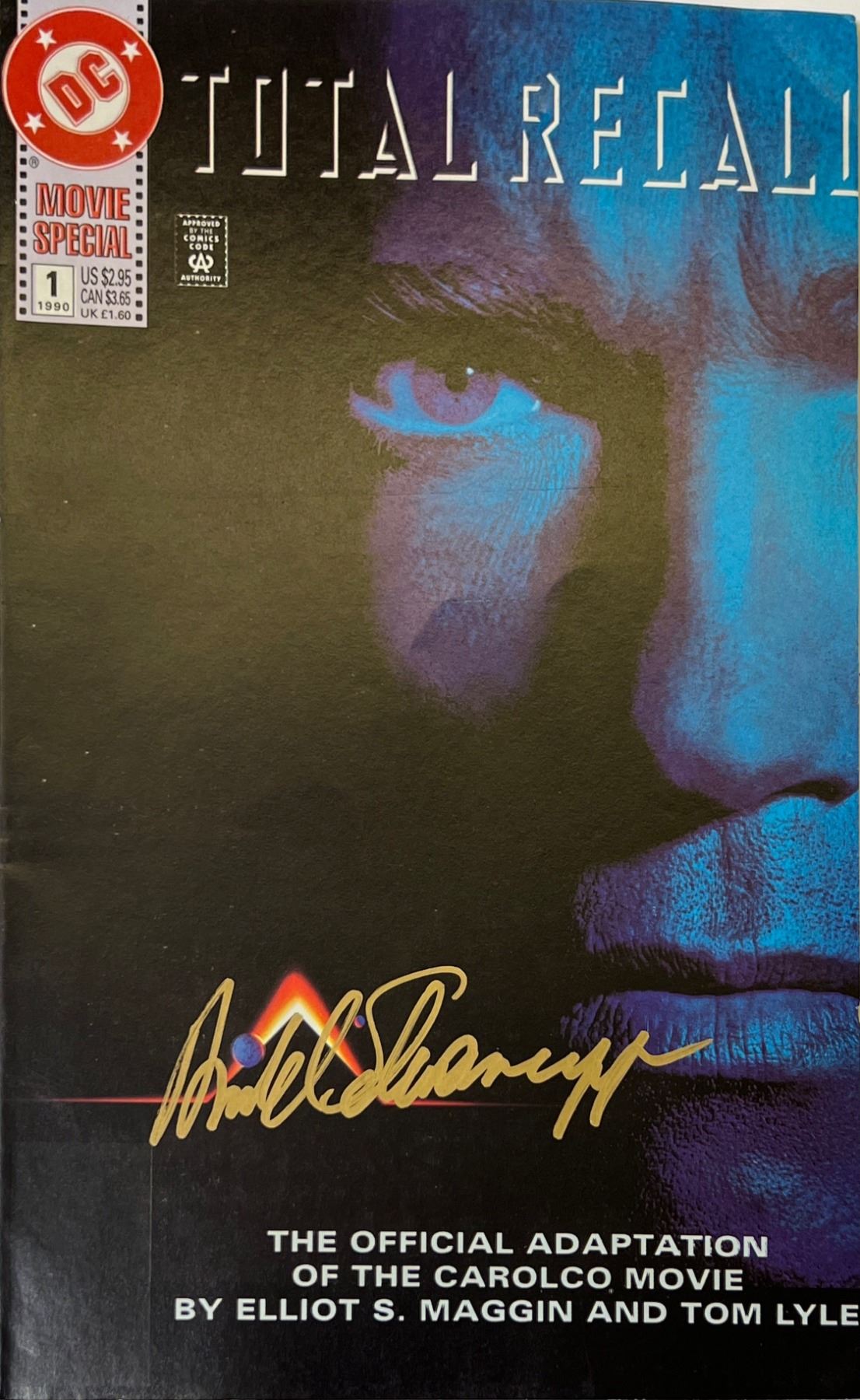 Autograph Signed DC Total Reccall Comics