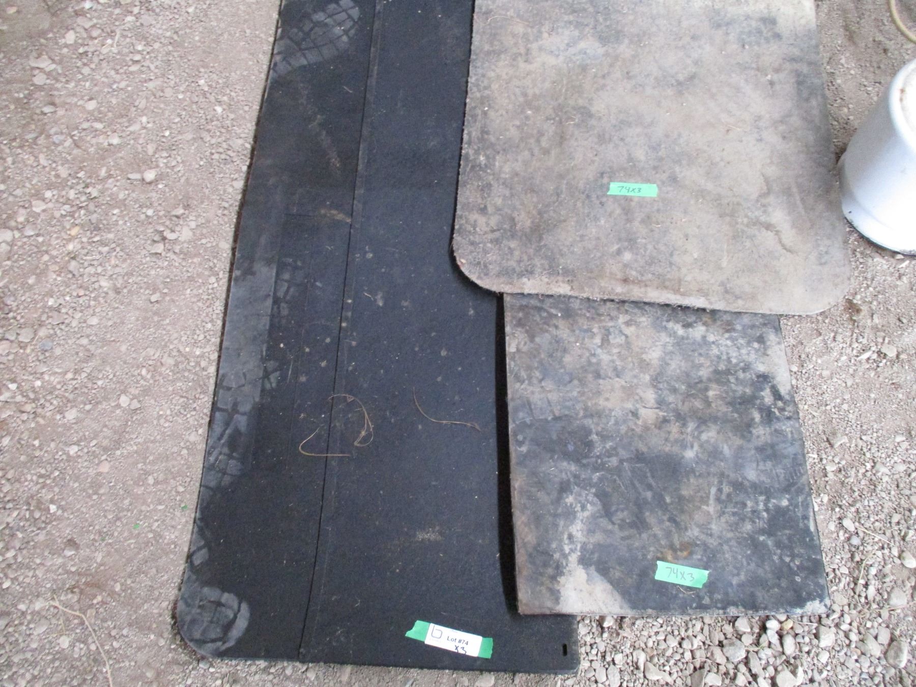 Rubber mat (8ft x 20") with mud flap