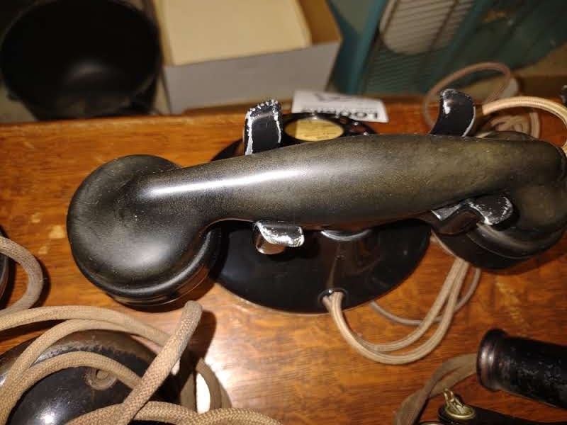 ANTIQUE WESTERN ELECTRIC MODEL 202 TELEPHONE