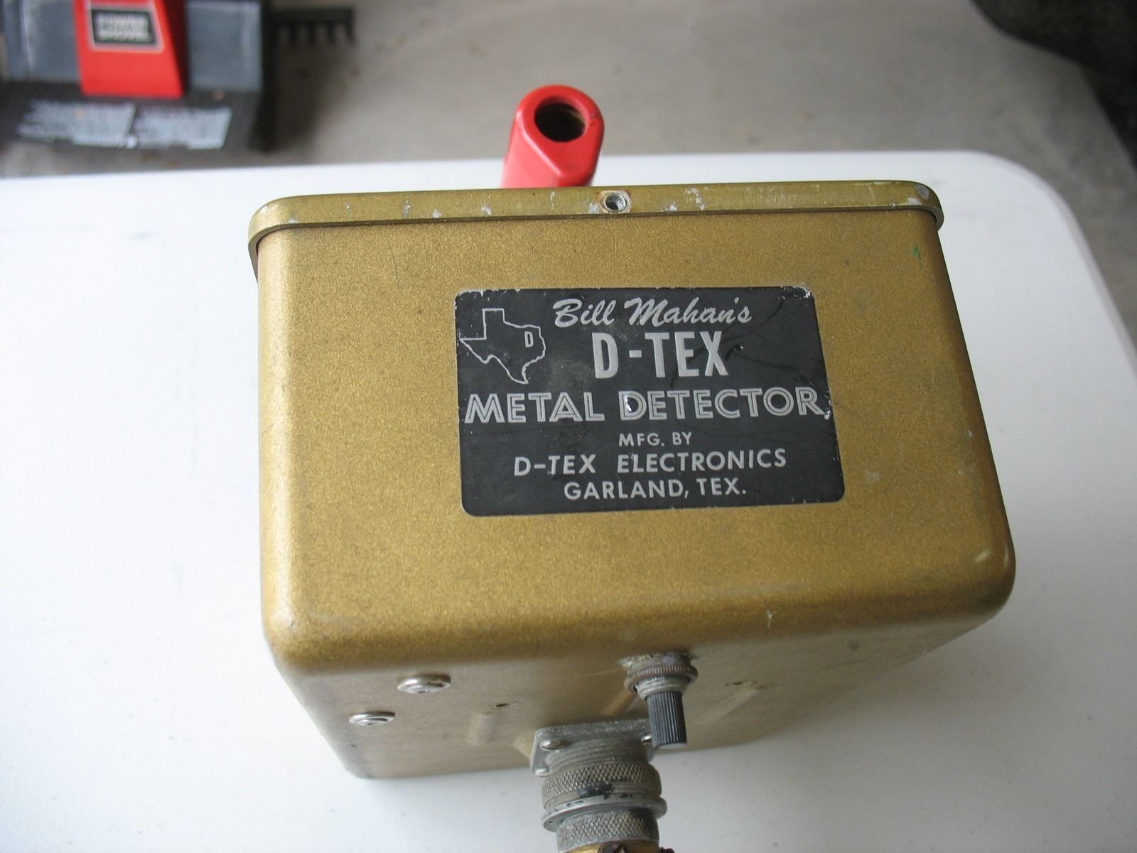 VINTAGE D-TEX METAL DETECTOR - BFO TYPE - Works - Schmalz Auctions