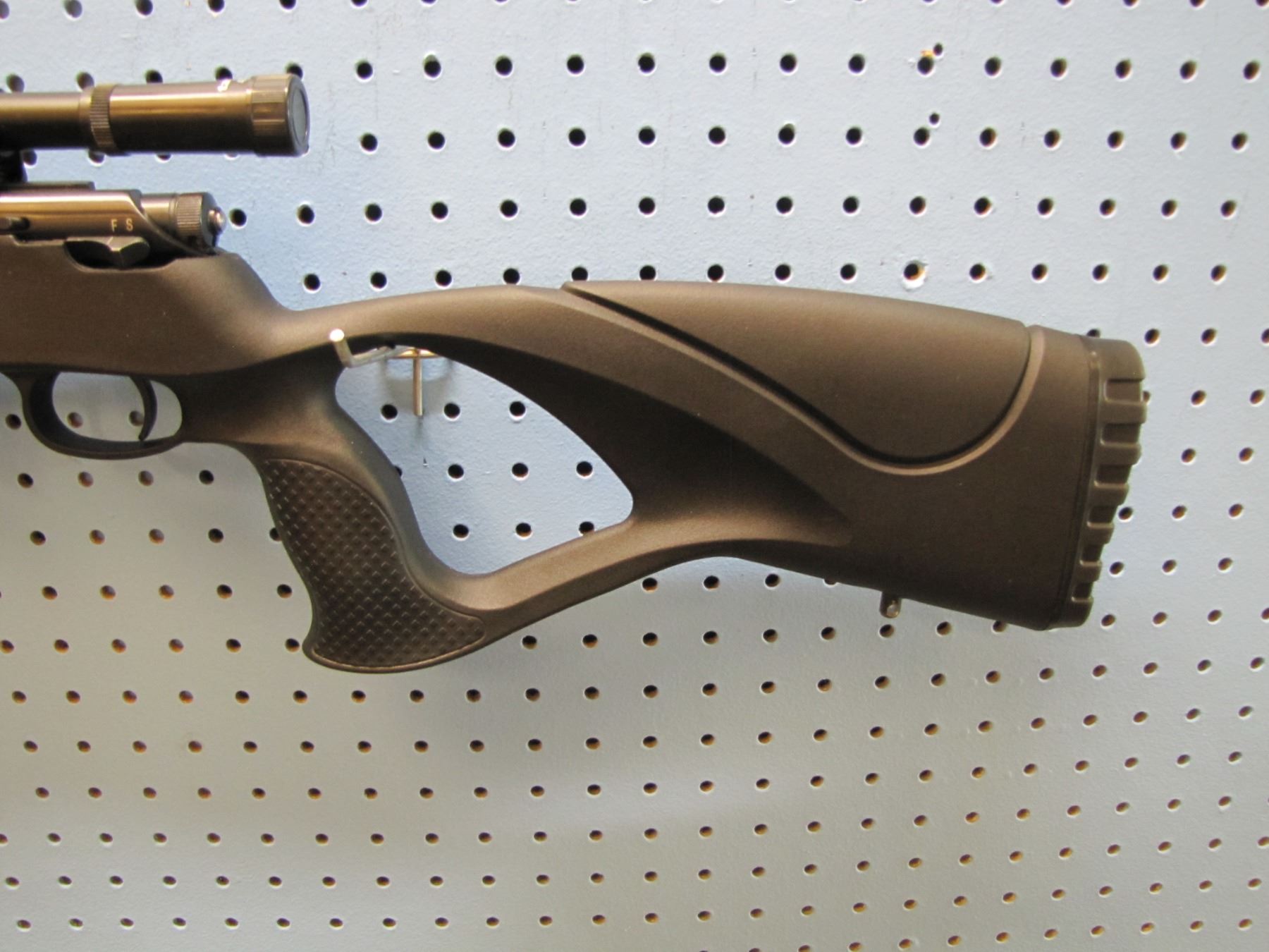 Scorpion EM332A bolt action ; 22 long rifle; with three clips ; Tasco 4 ...