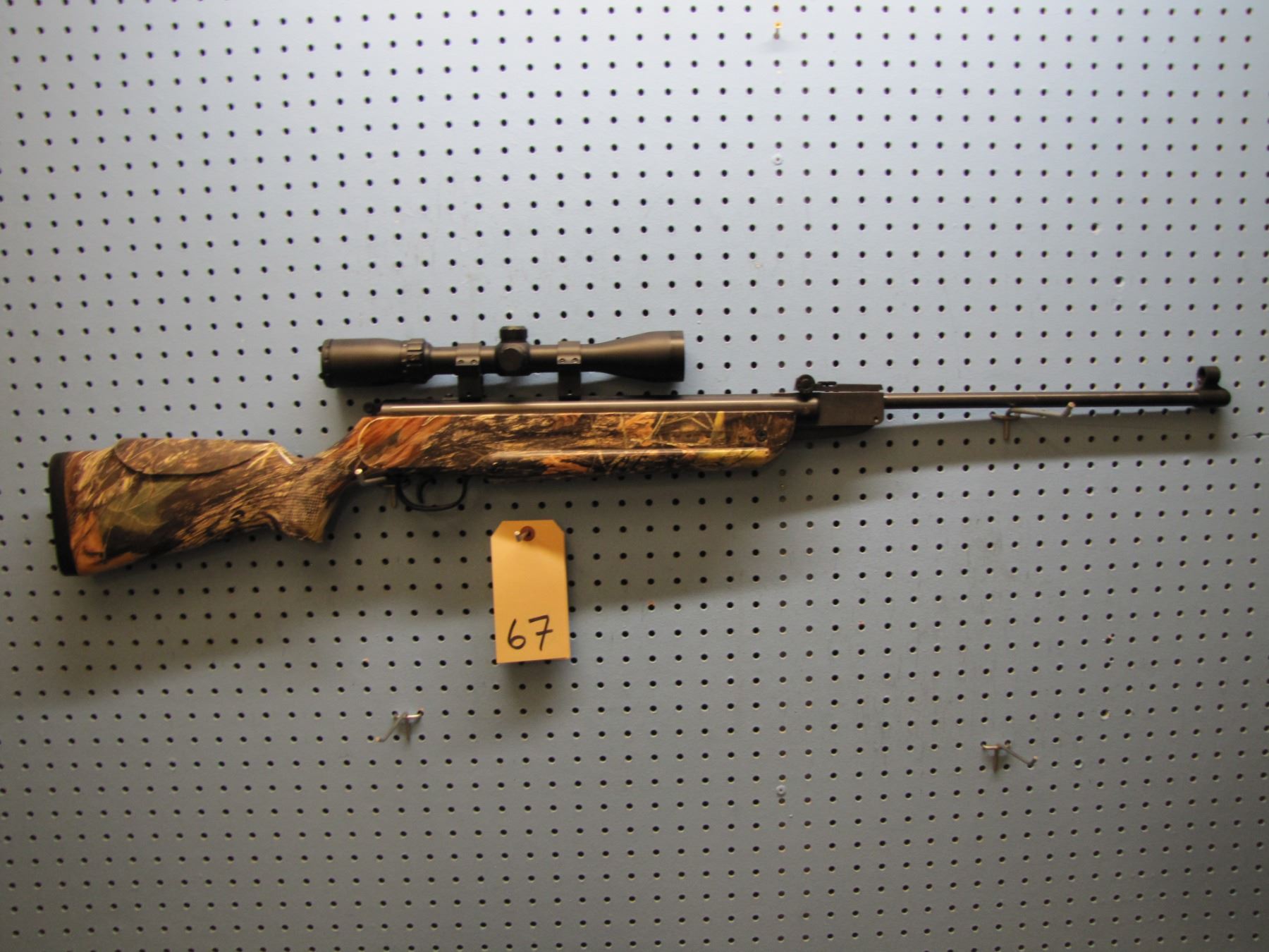 Hatsan; model 70 camo pellet gun; .177 caliber; made in Turkey; 1000 ...