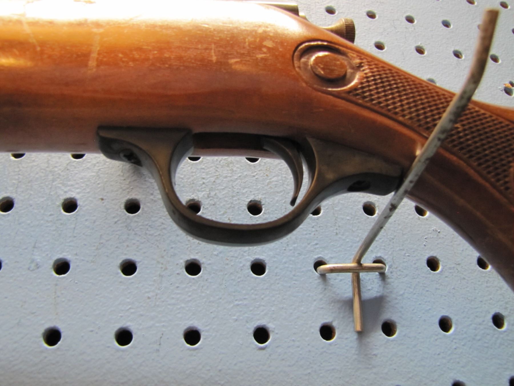 Cooey; Model 600; Bolt action; Tube magazine; 22 caliber short , long ...