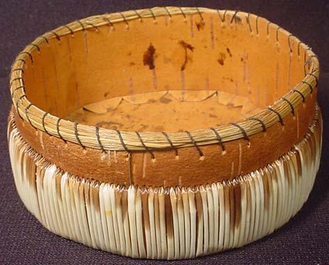 EARLY 1900'S NATIVE AMERICAN INDIAN QUILL BOX / BA