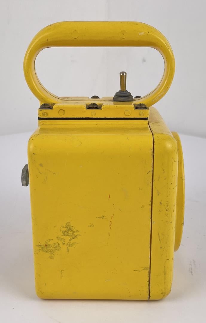 US Navy Battle Lantern Lamp SYM 100.2