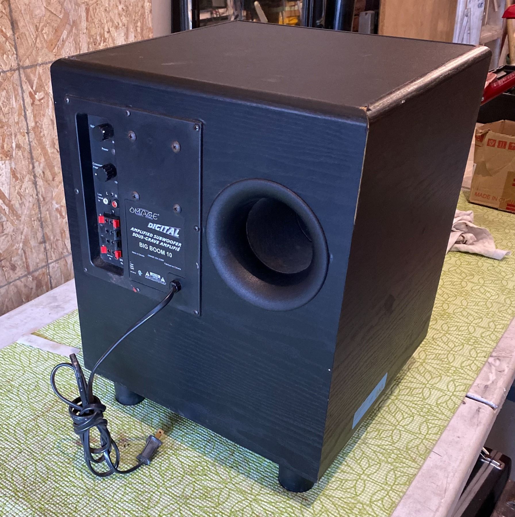 Omage Digital Big Boom 10 Amplified Subwoofer Omage Digital Big Boom 10 Amplified Subwoofer