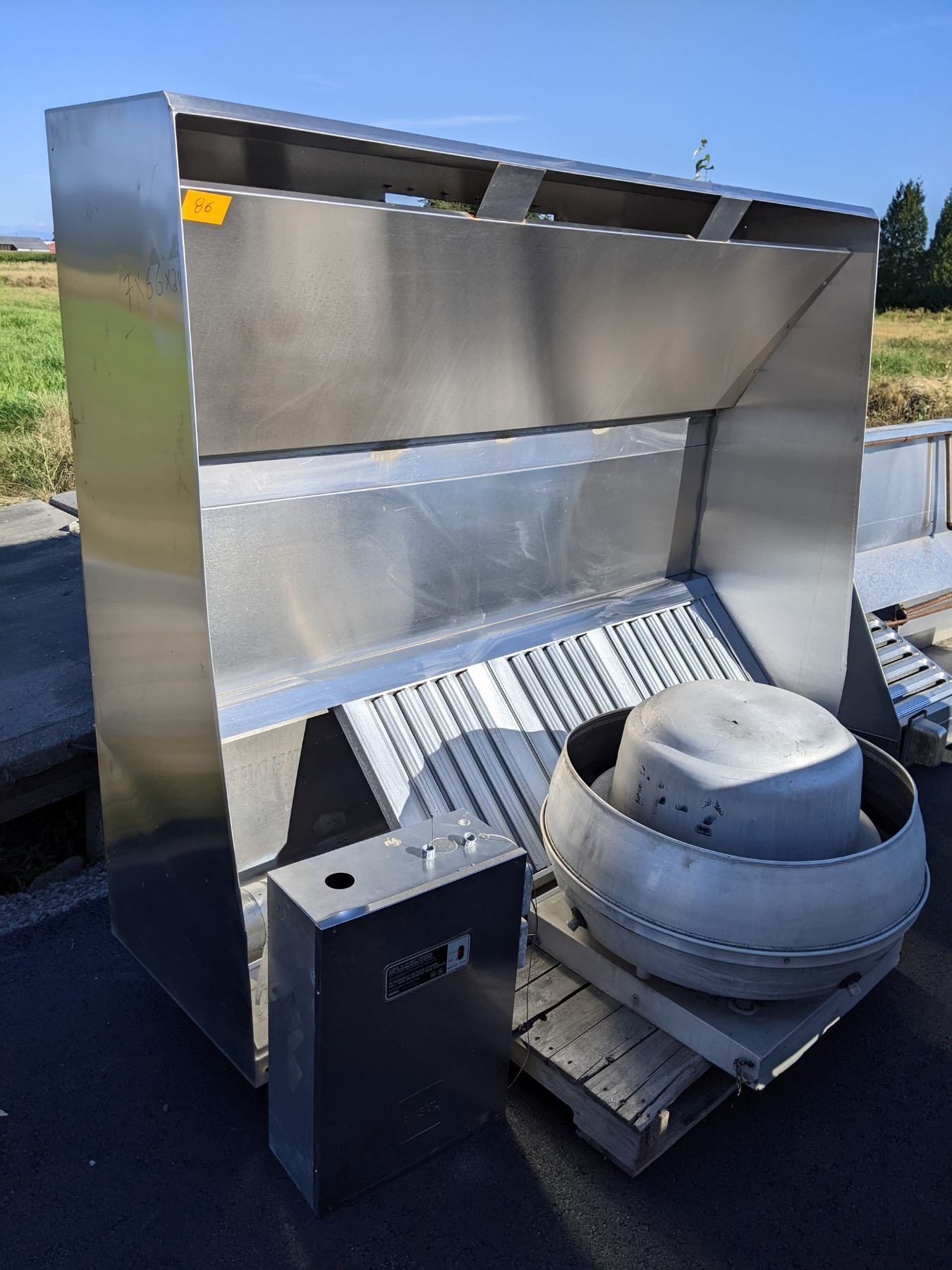 Complete Hood vent system - includes large hood/fan & suppression ...