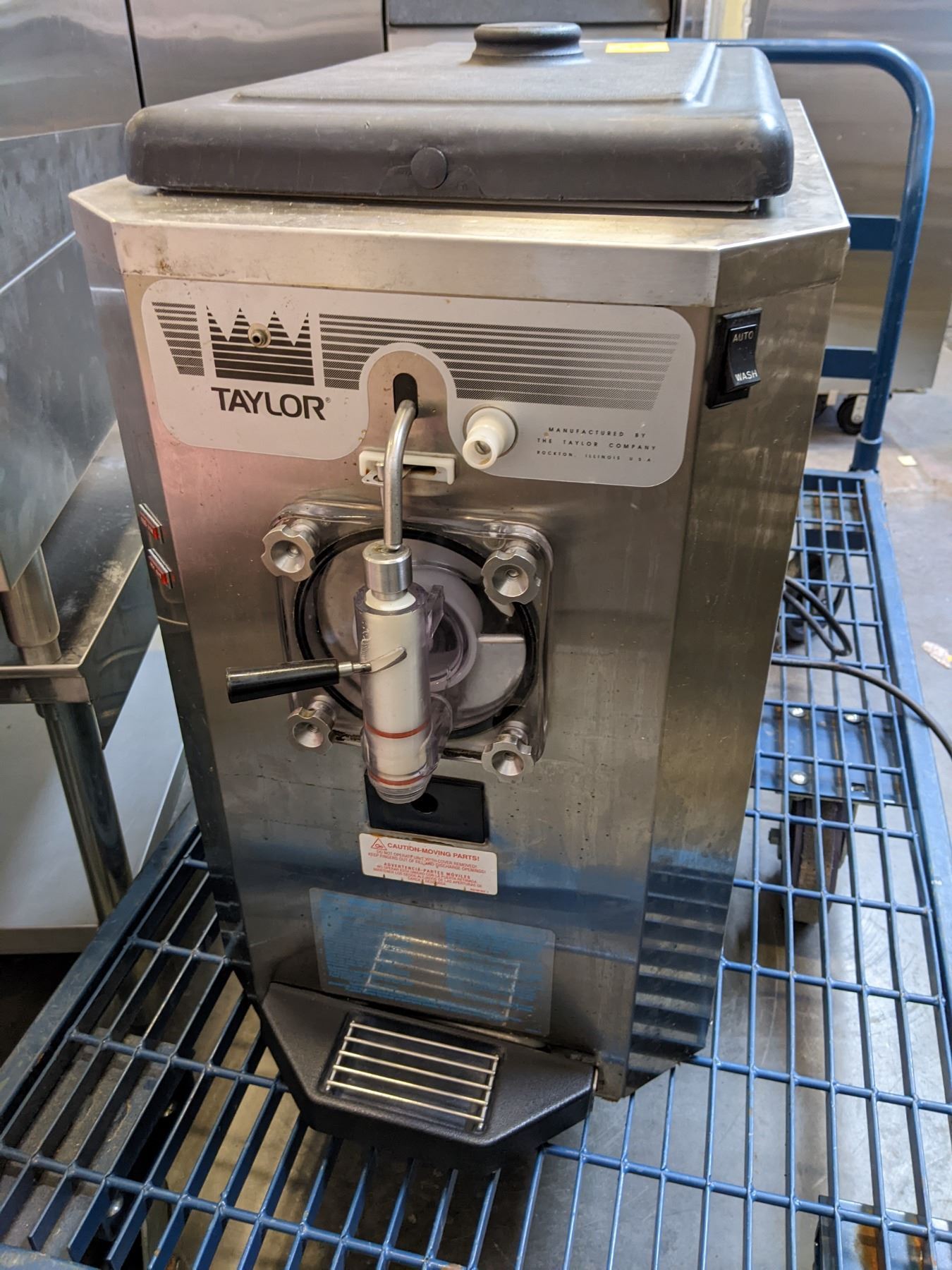 Taylor - soft serve ice cream dispenser machine w/ 1 head. Made in USA ...
