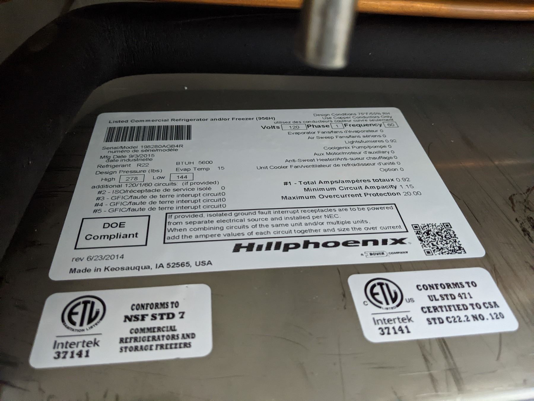 NEW Hillphoenix - Reach-In Refrigerated Display Case with Doors ...