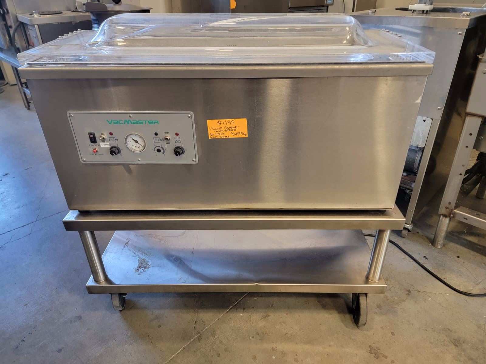 Vacmaster Vac Pack on Stand - Note: Cracked Lid - Model: SVP 30