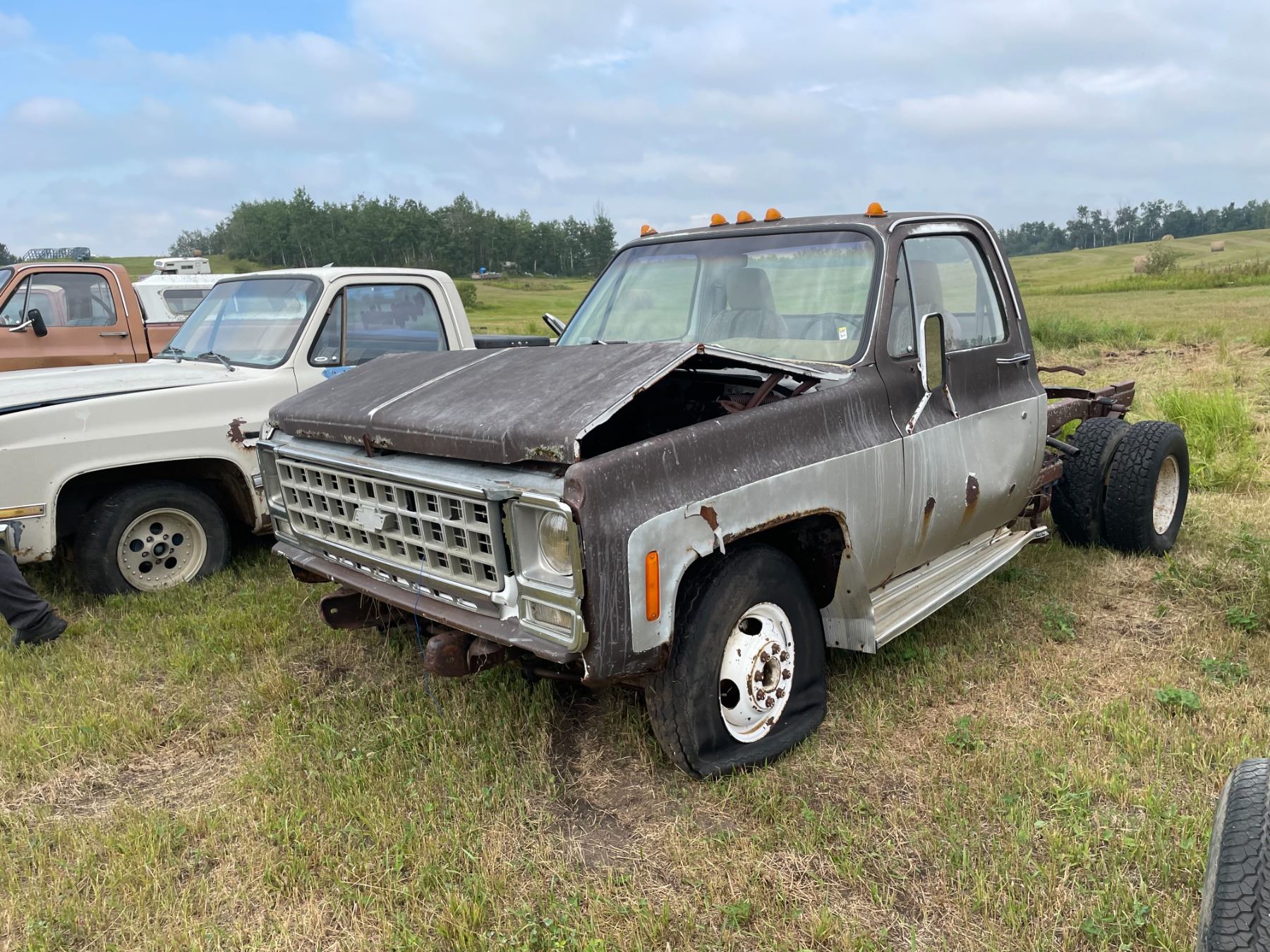 1979 Chev 1 ton, dually, 2 wheel drive, 350, 4 speed