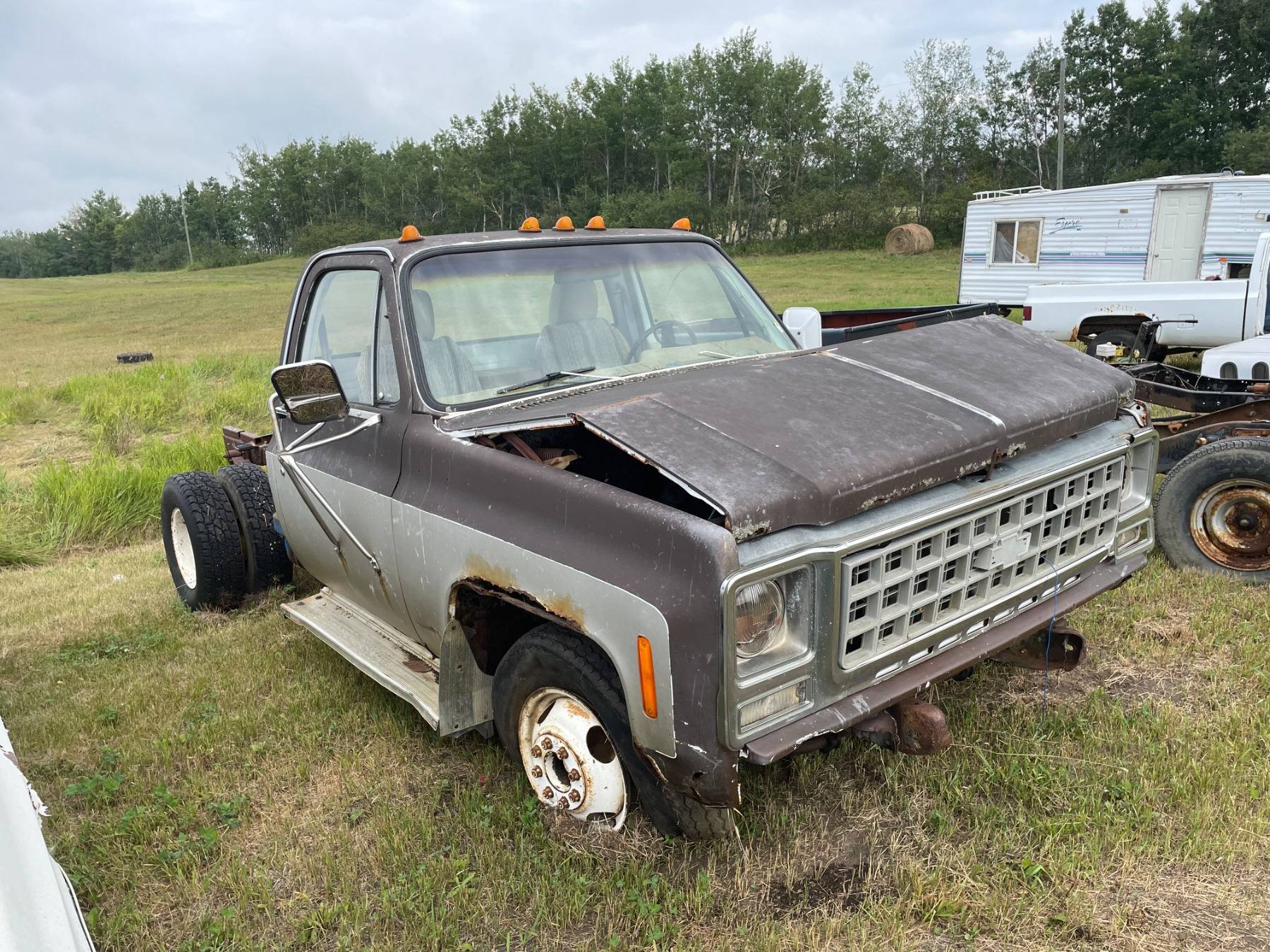 1979 Chev 1 ton, dually, 2 wheel drive, 350, 4 speed