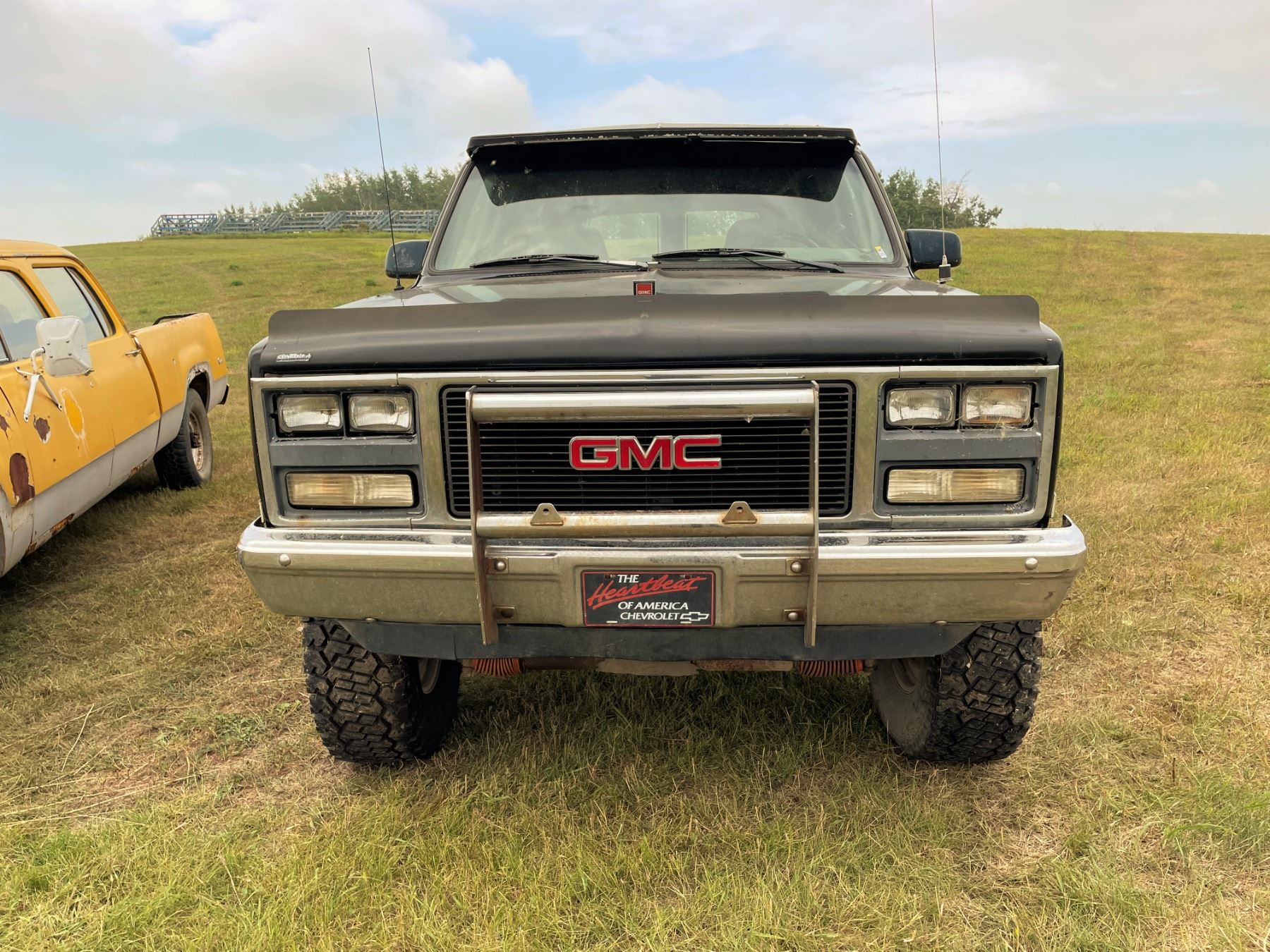 1990 GMC Suburban 1/2 ton, 4x4 350 automatic, 6" lift, Fully Loaded ...