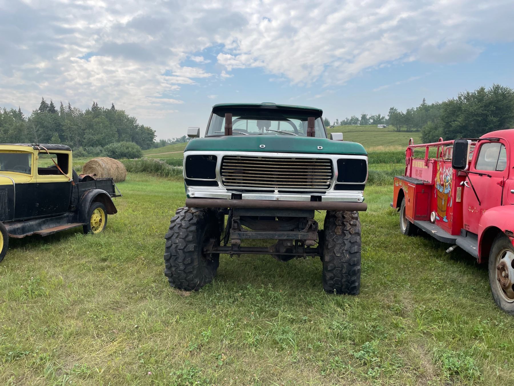1979 Ford 3/4 ton, 4x4, 390 automatic, HUGE Horse Power. 44" Tires ...