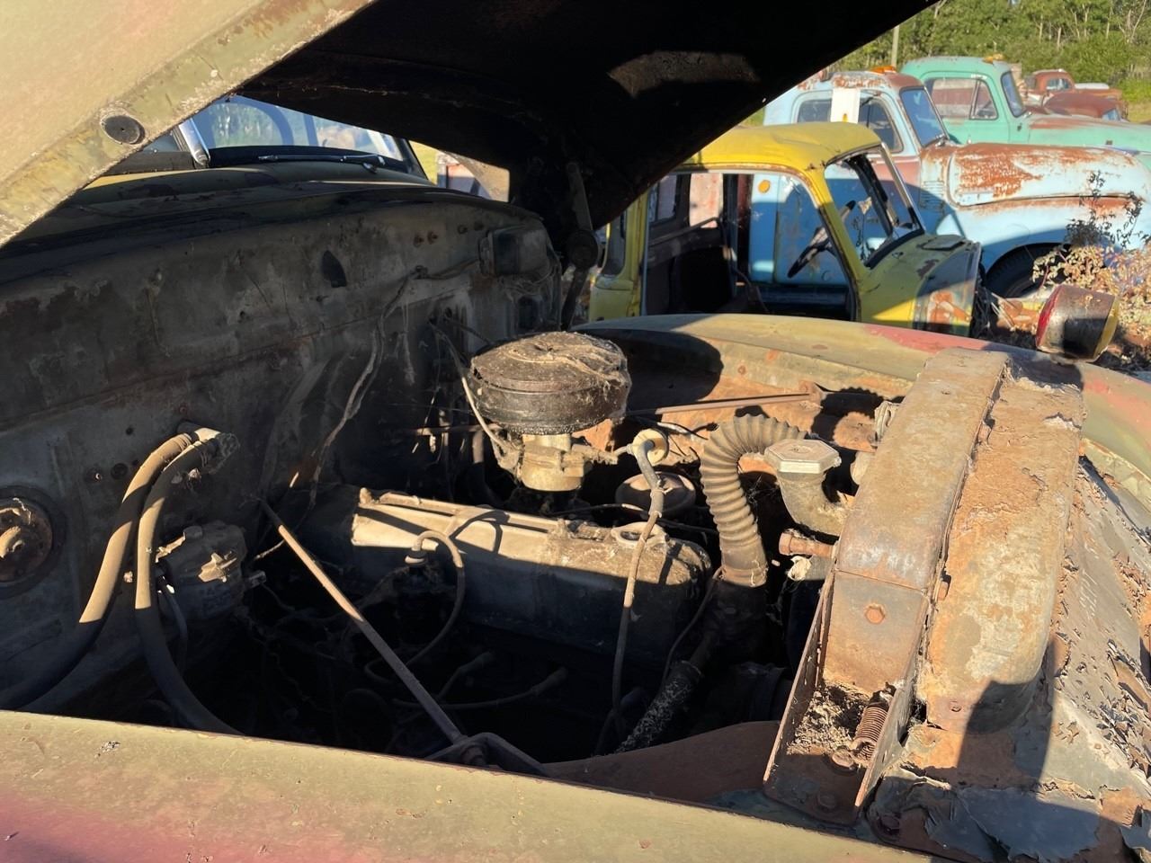 1951 chevy, 1700, maple leaf army truck,